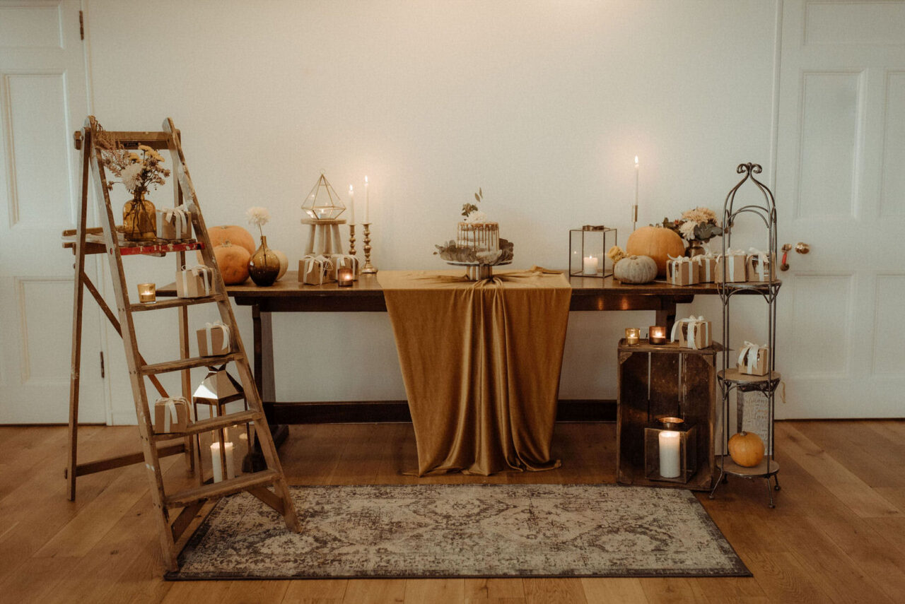 A Crear Wedding with Romantic, Autumnal Scottish Wedding Styling