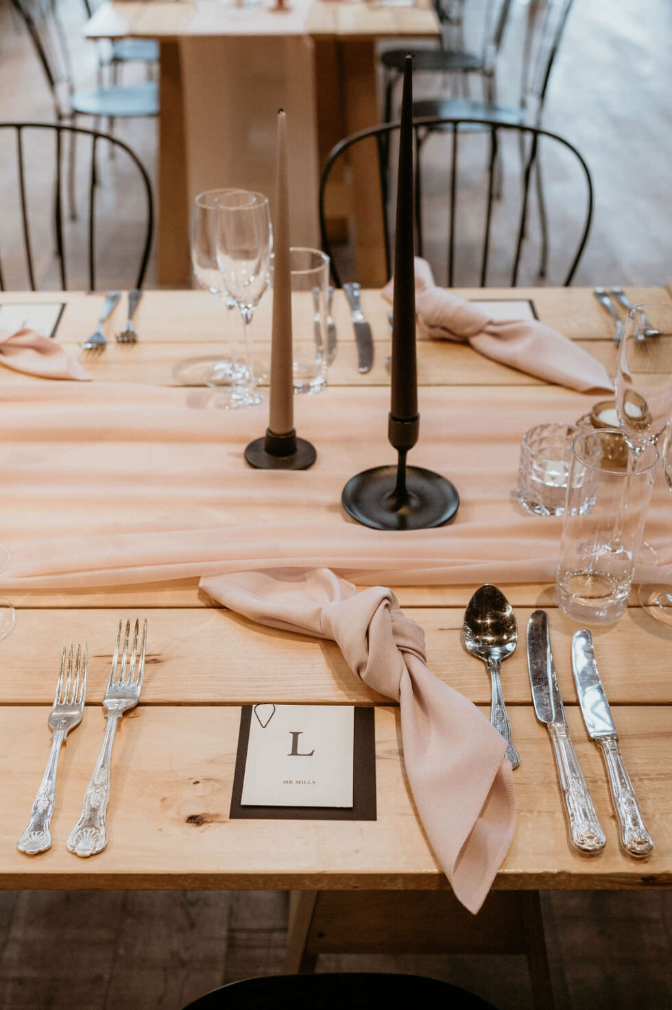 How to include black within your colour palette for a modern and ...