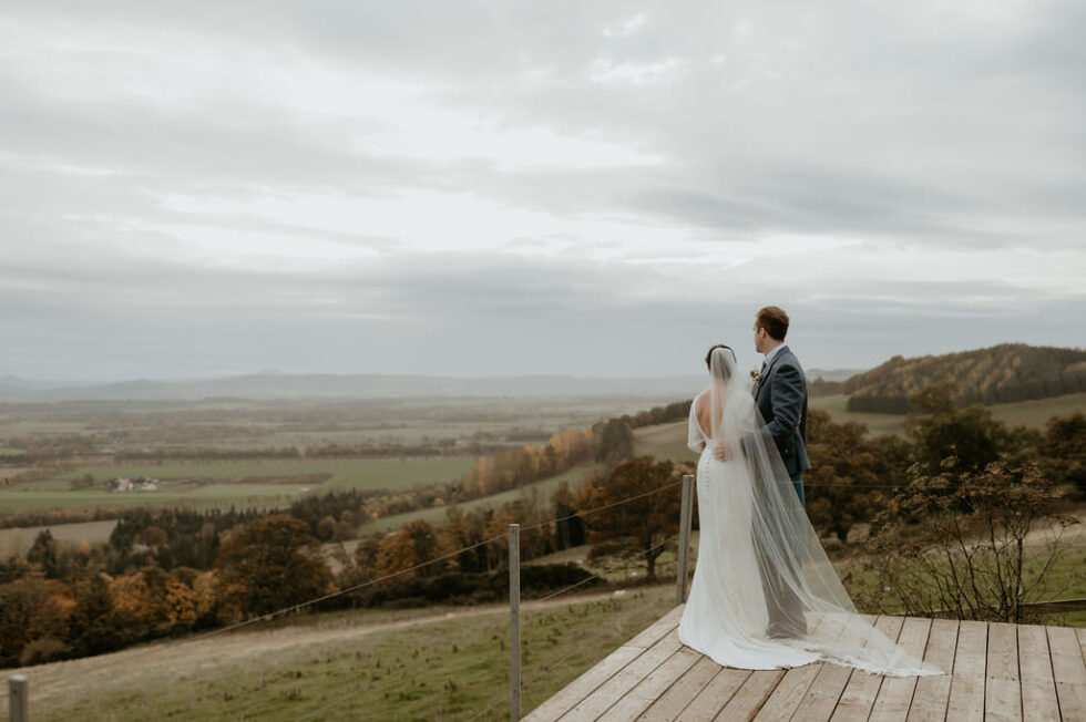 How to include black within your colour palette for a modern and ...