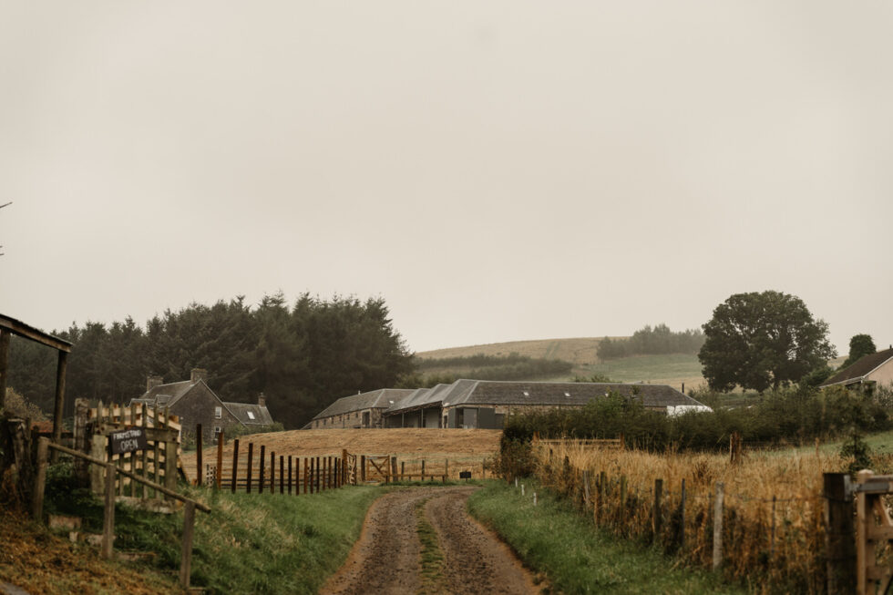 A Colourful and Romantic Autumnal Wedding at Guardswell Farm | Gloam